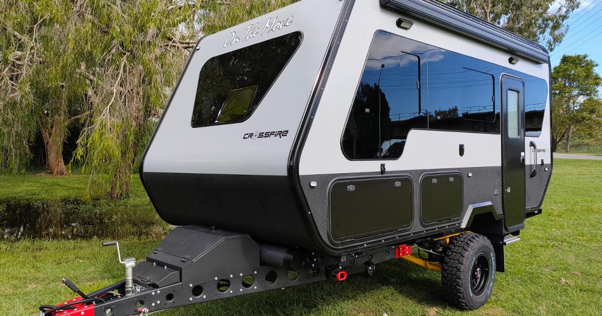 Brilliantly overbuilt panoramic pod camper creeps out of the Outback ...