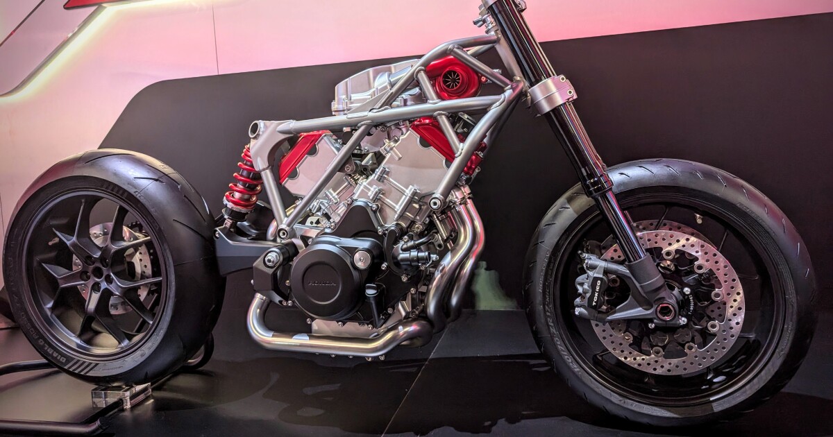 Honda unveils large-capacity V3 engine with an electric supercharger ...