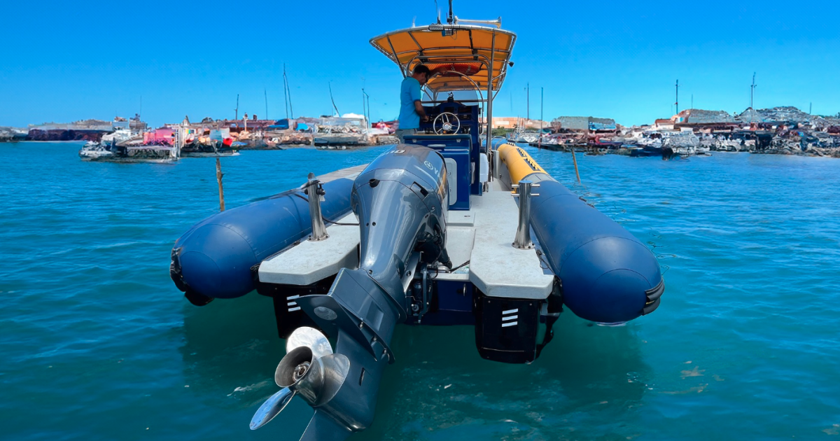 Biomimetic hubless outboard motor brings smart hybrid power to boating ...