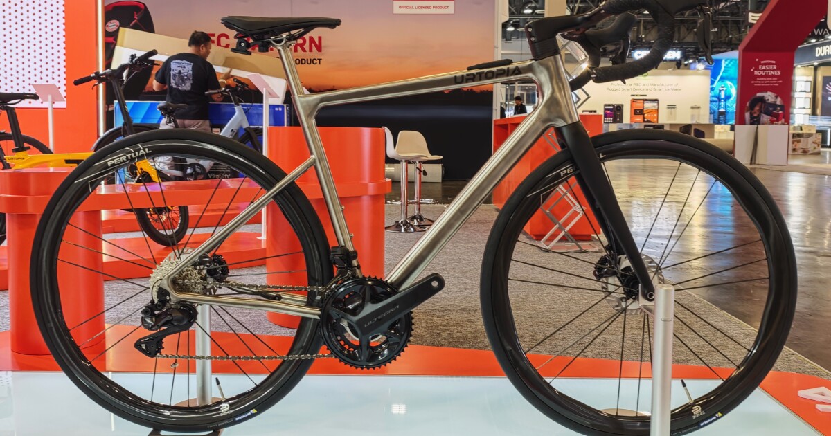 "World's smallest" ebike motor debuts in 3D-printed titanium road bike ...
