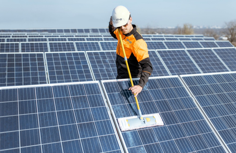 How technician-led O&M sustains commercial solar performance - Kowatek ...